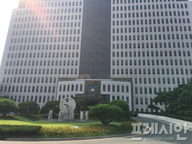 병원 복도서 넘어져 사망한 환자에 병원 측 손해배상책임 60