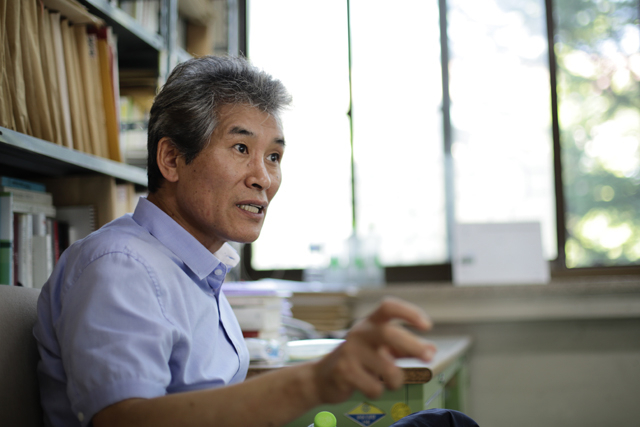 'The Era of Progressive Reaction', Analyzing Kang Jun-man's 30 Years as ...